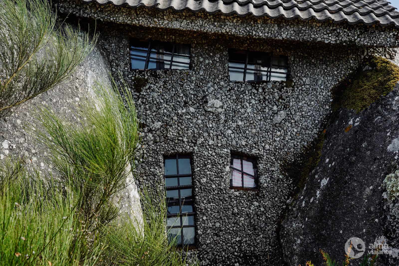 Casa do Penedo (Fafe), a mais insólita casa de pedra em Portugal