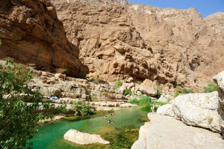 Trekking em Wadi Shab, uma caminhada ao encontro de águas refrescantes